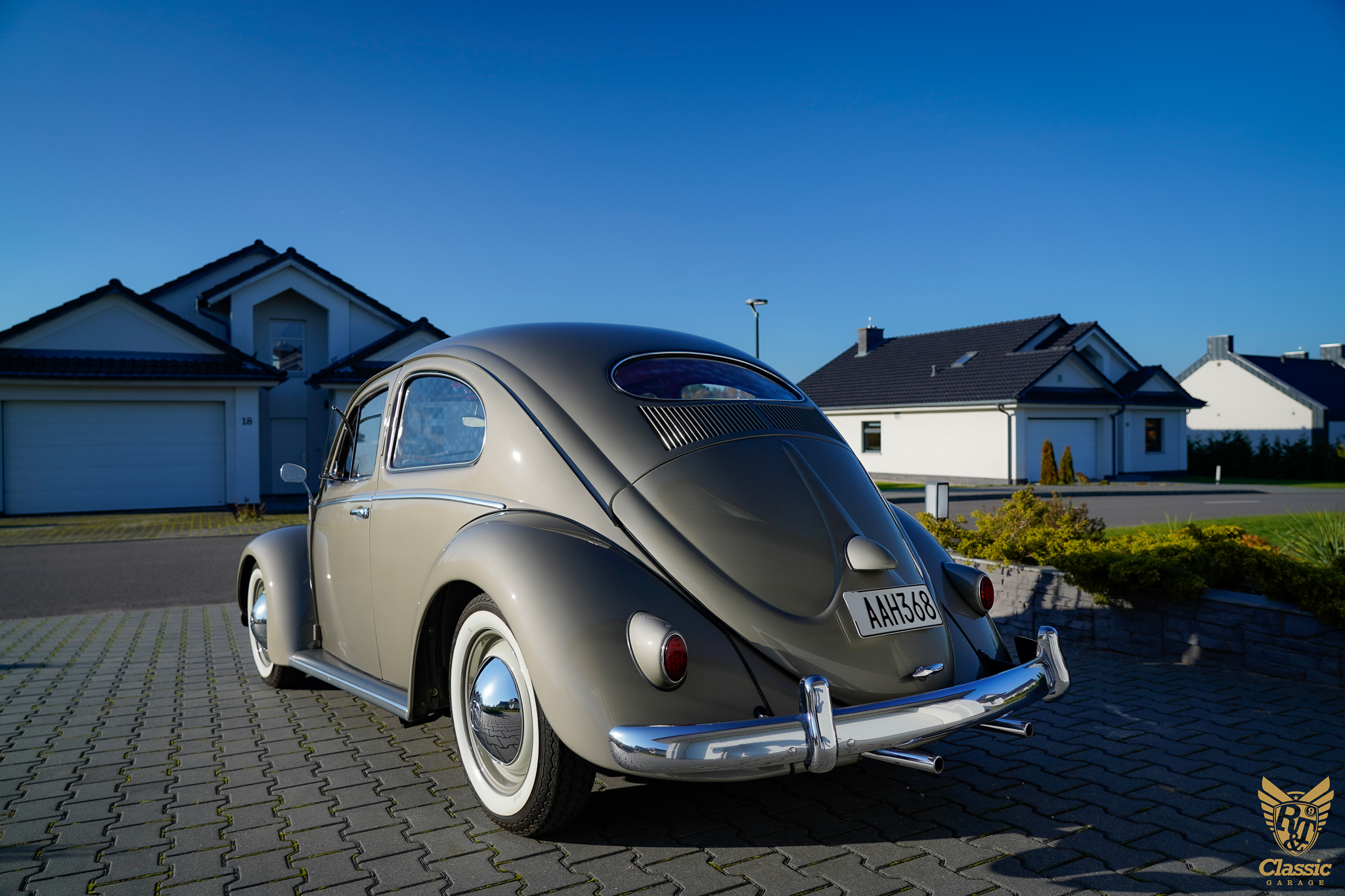 Volkswagen Garbus Oval - RT Classic Garage